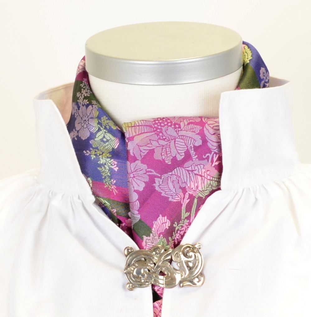 Silkeskjerf Tyrihans Herborg 12 | Tonesbunadstue.no. Alt til bunad