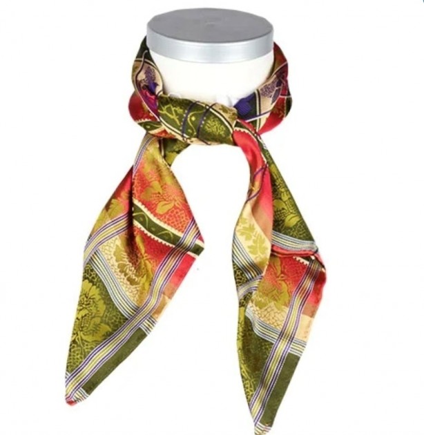 Silkeskjerf Tyrihans Eufemia 46 | Tonesbunadstue.no. Alt til bunad